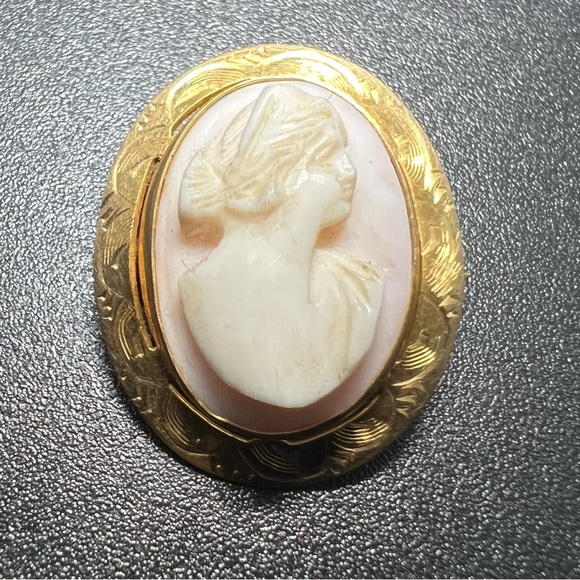 Jewelry | Vintage Antique 1k Carved Angel Skin Coral Cameo Brooch ...